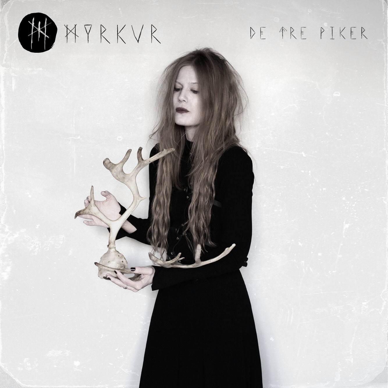 Myrkur interprets traditional Nordic folk song "De Tre Piker" • GRIMM Gent