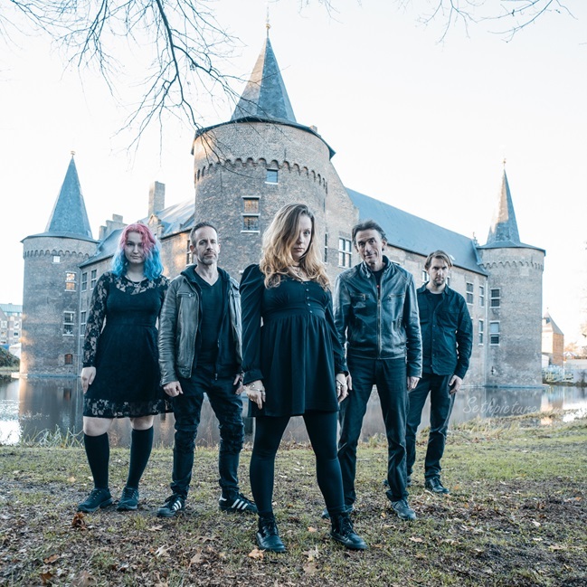 Dutch symphonic metal phenomenon Ylisia unveils new video 'September' • GRIMM Gent